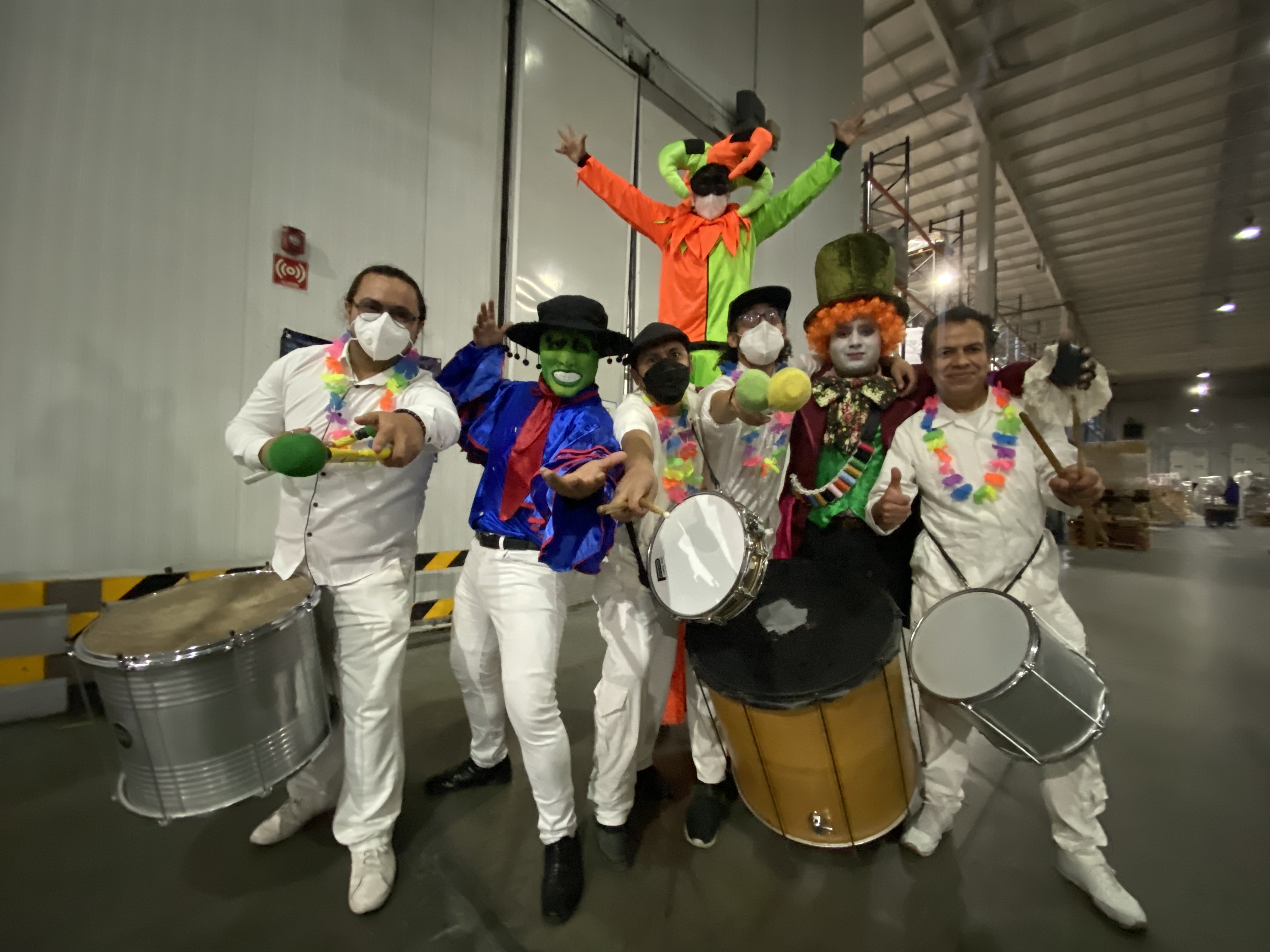 Anima tu evento Zanqueros Batucada Fiestas DJ